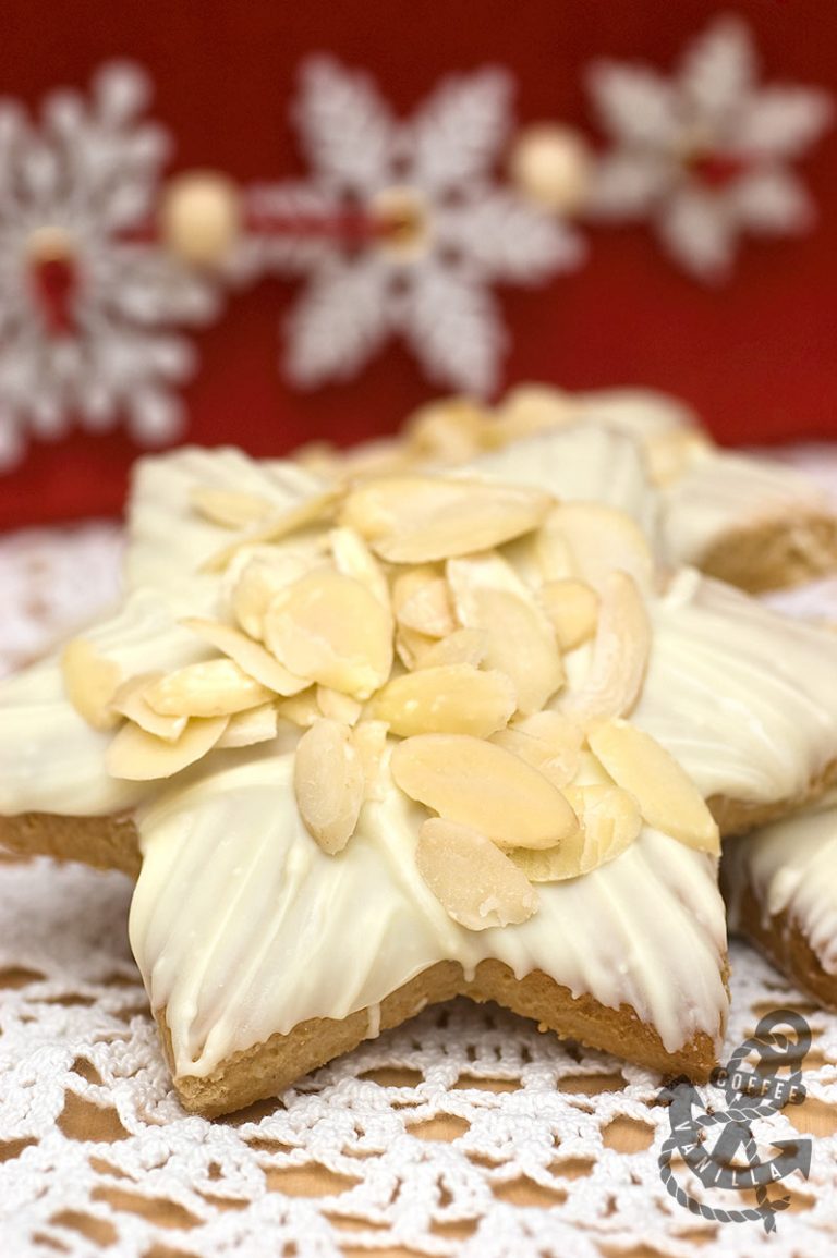 Pierniczki - Traditional Polish Cookies with Honey and Spices » Coffee ...