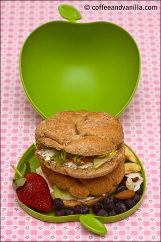 Lunchbox # 50 - Wholemeal Bread Rolls with Cream Cheese & Smoked Salmon ...