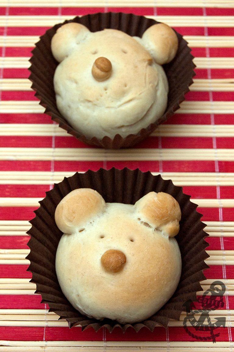 Yeast Teddy Bear Buns » Coffee & Vanilla