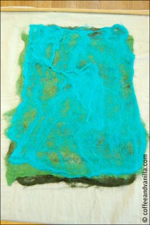 Handmade Felt - Wet Felting Process in Step by Step Tutorial » Coffee ...