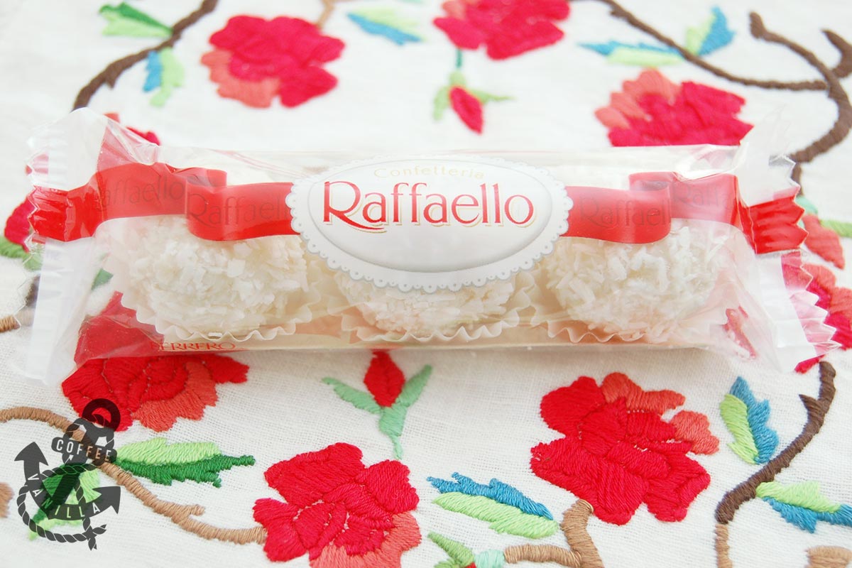 Raffaello - Almond & Coconut Cream No Bake Cake » Coffee & Vanilla