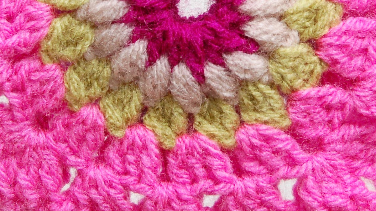 Boho Style Granny Square Bags - Crochet Pattern » Coffee & Vanilla