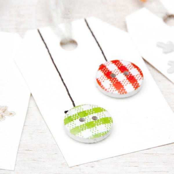 Handmade Gift Tags with Buttons » Coffee & Vanilla